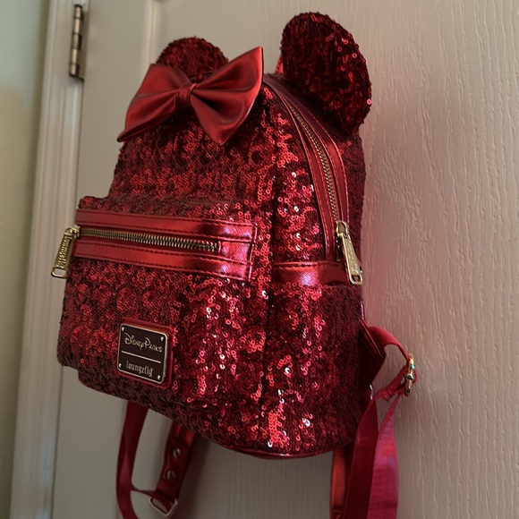 Loungefly | Bags | Red Sequin Parks Exclusive Minnie Mouse Backpack ...
